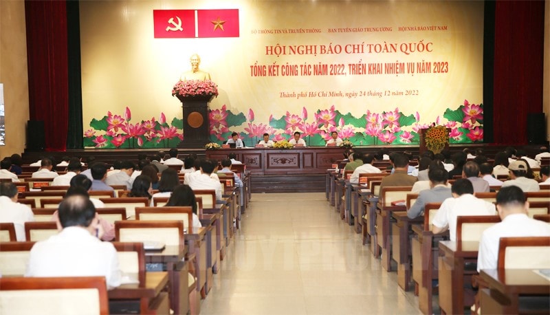 Báo chí thể hiện rõ nét hơn vai trò dẫn dắt, chủ động, kịp thời, đạt ...